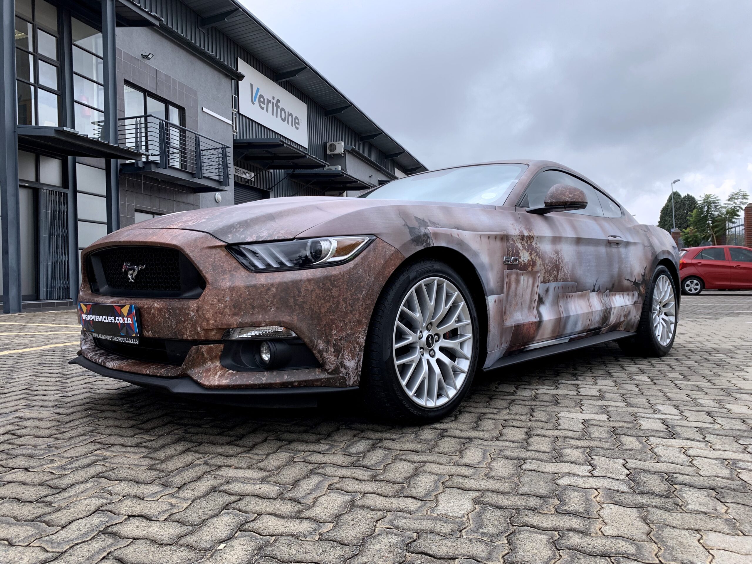 Rusted Stallion - Wrap Like Royalty