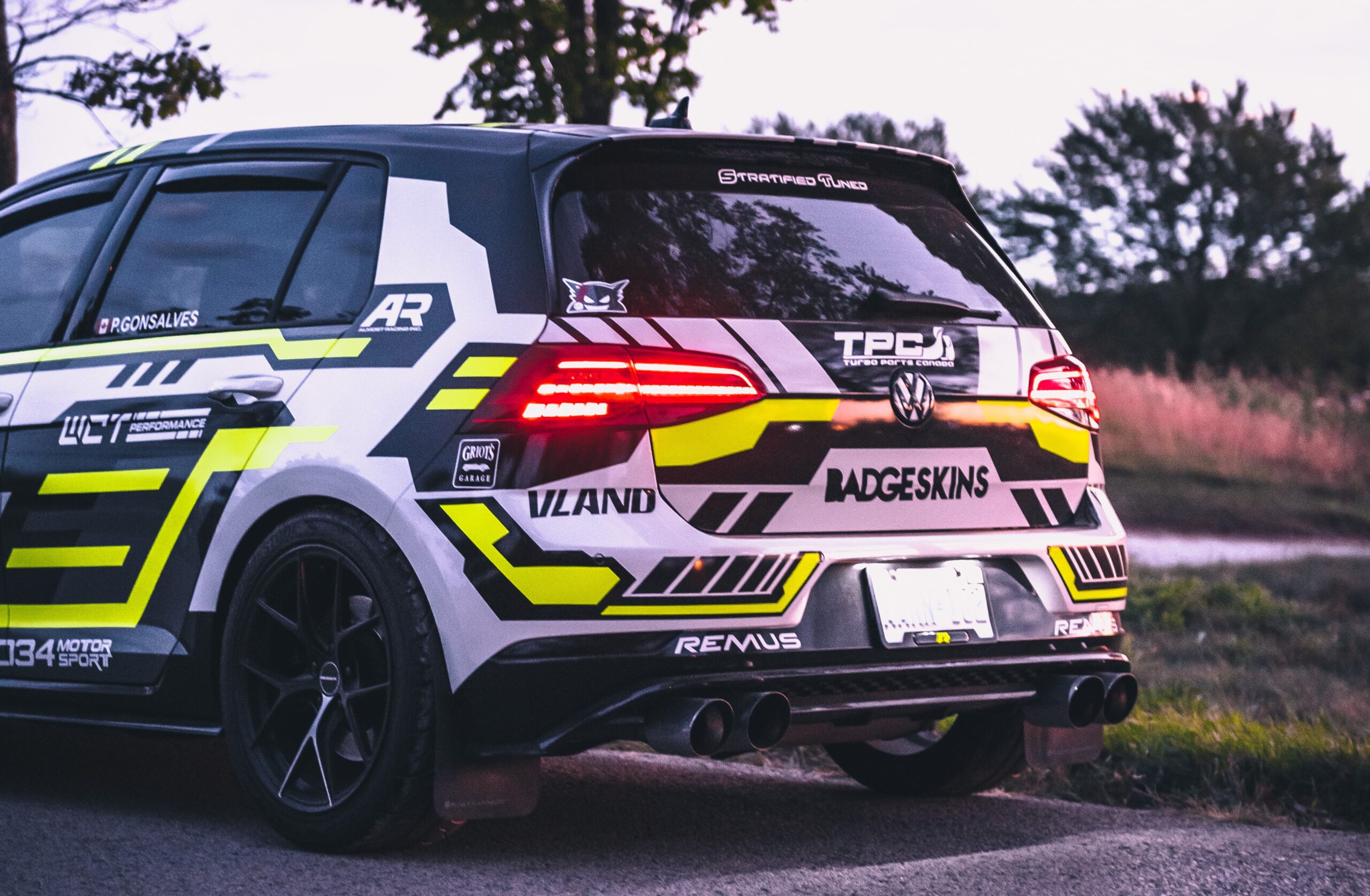 Badgeskins MK7.5 Golf R - Wrap Like Royalty