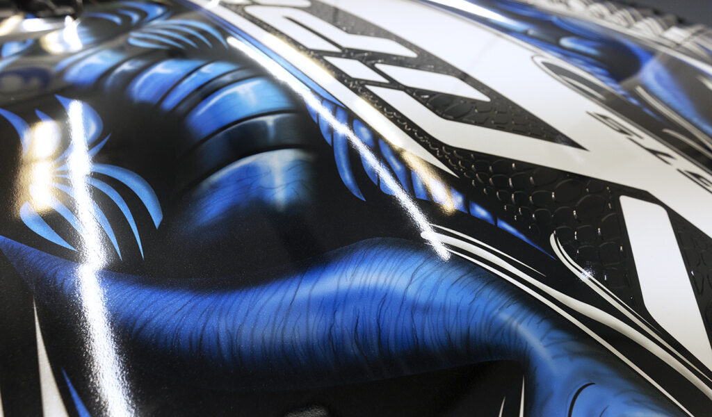 Sneaky Pete - Wrap Like Royalty